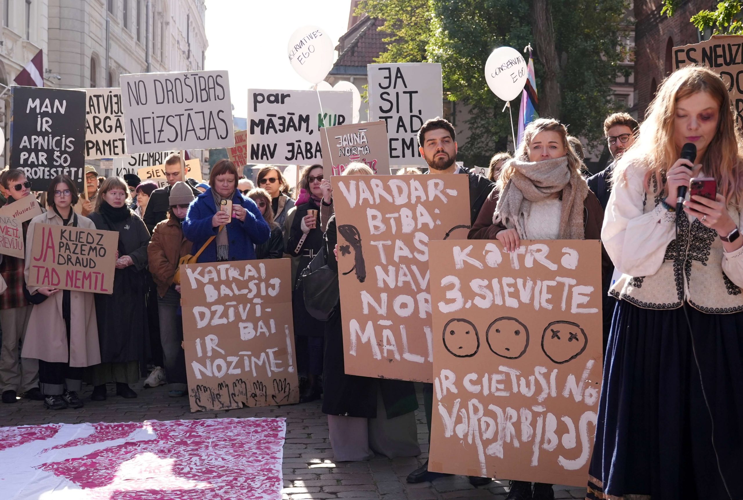 Saeimā deputātu vairākuma atbalstu gūst “alternatīva Stambulas ...